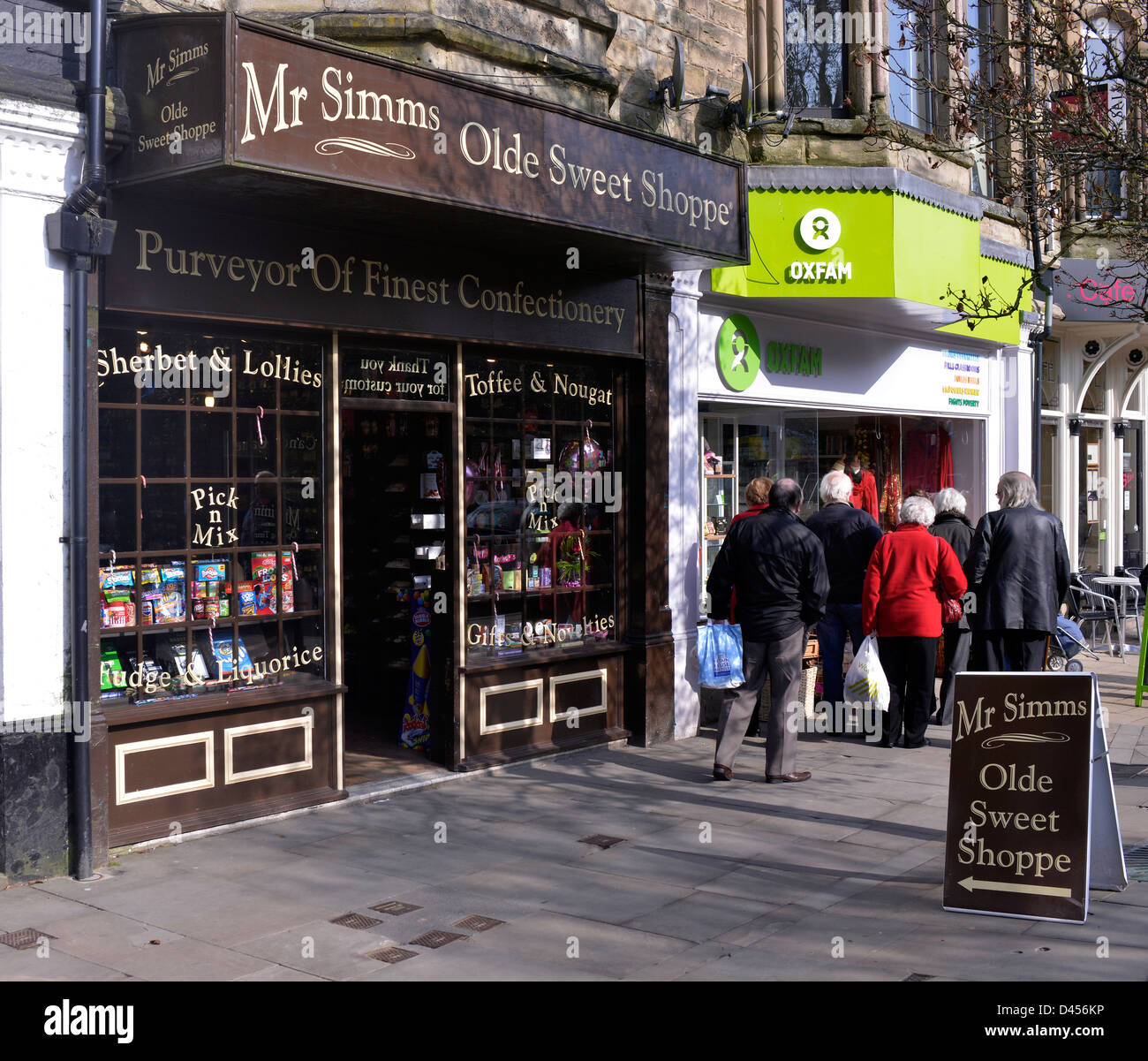 Old sweet shop hi-res stock photography and images - Alamy