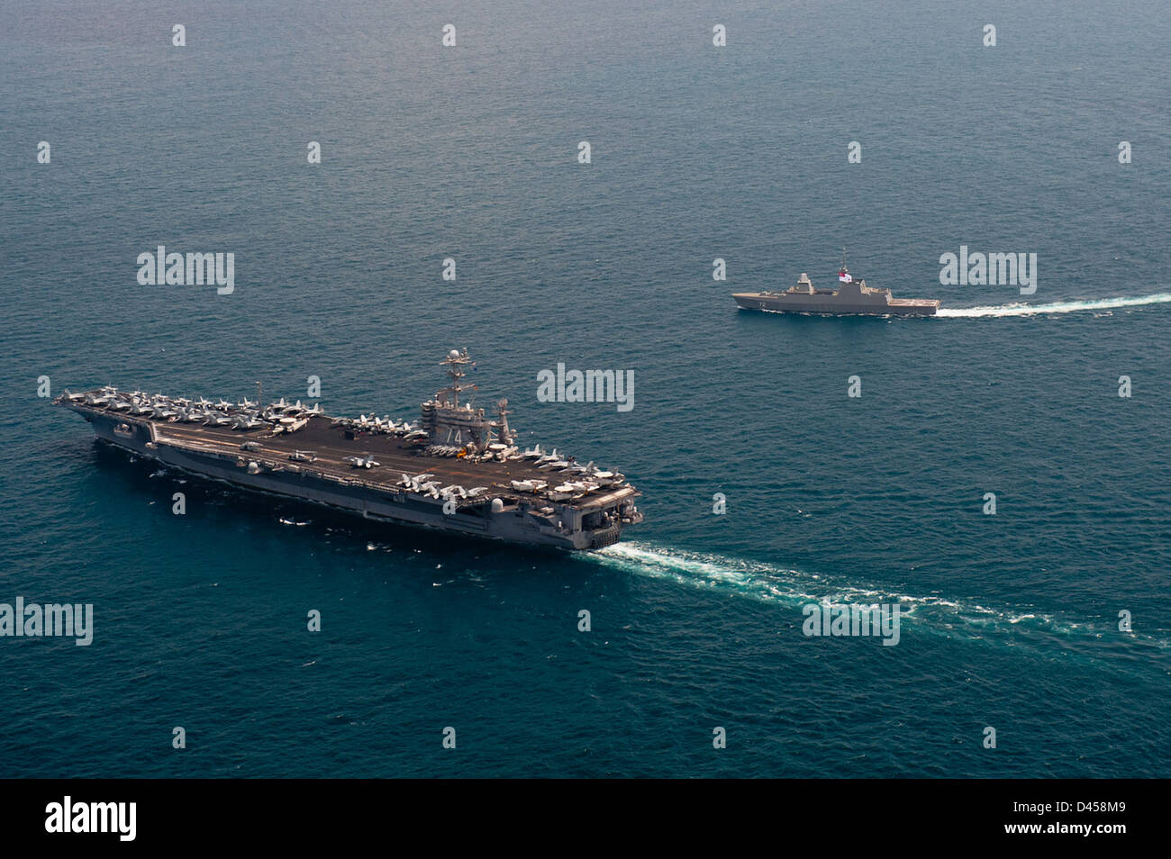 Singapore navy frigate hi-res stock photography and images - Alamy
