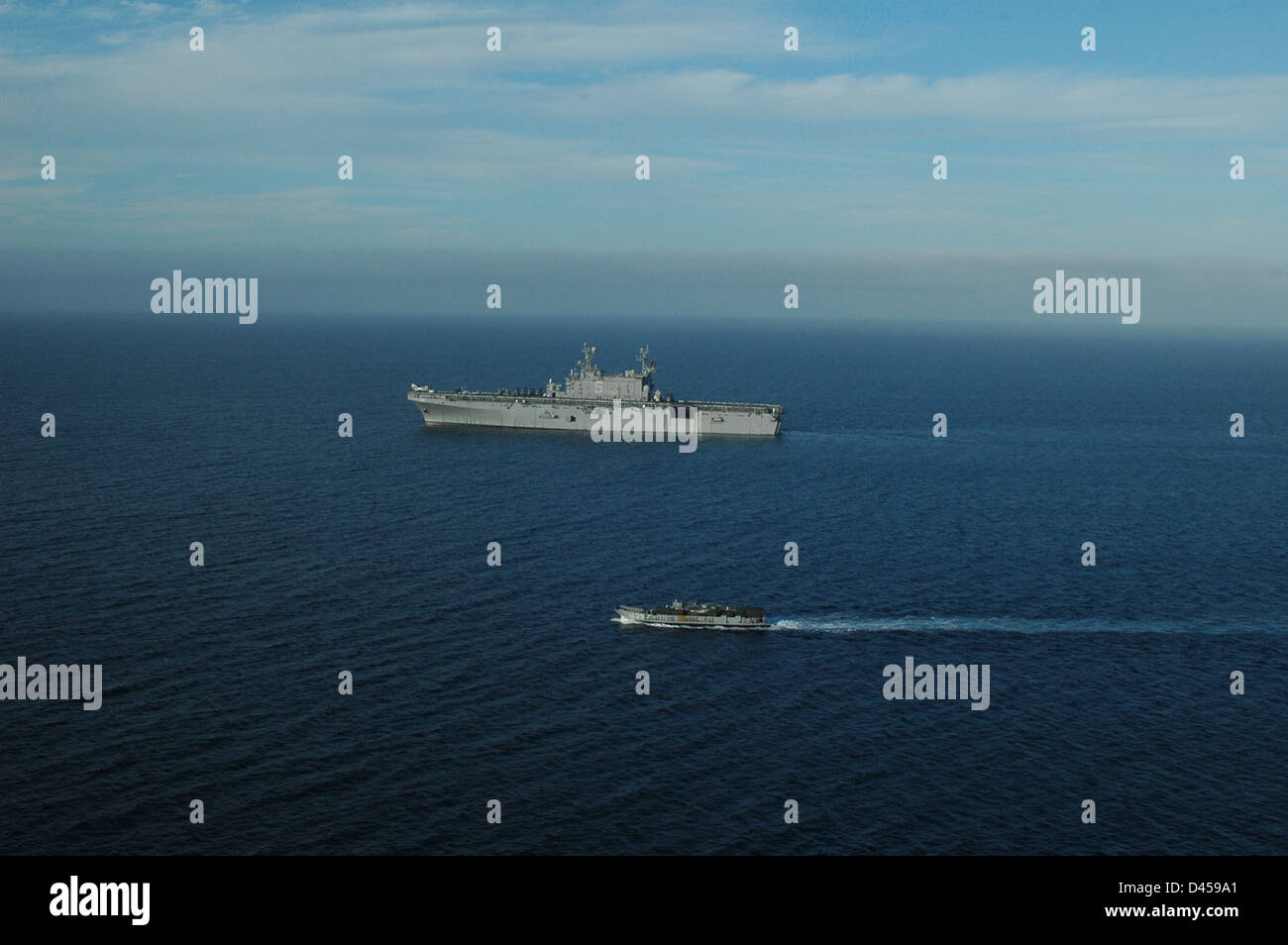 Landing Craft Utility (LCU) 1635 launches from the amphibious assault ...