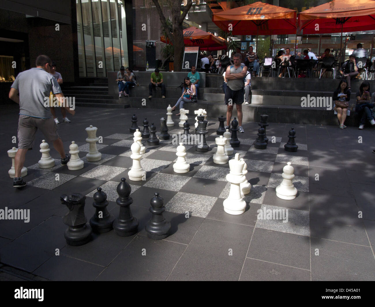 Outdoor chess hi-res stock photography and images - Alamy