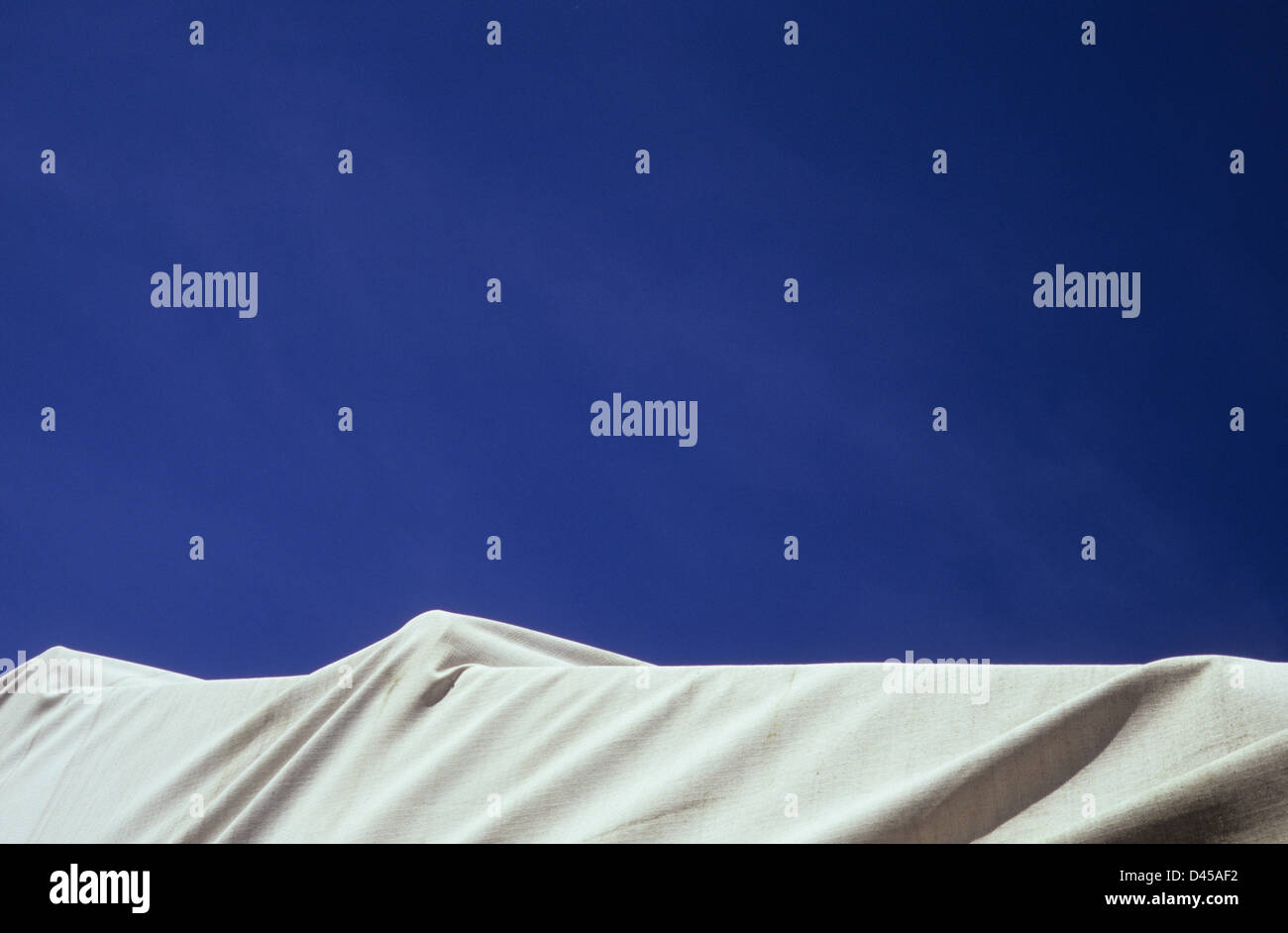 Plastic sheet tarpaulin hi-res stock photography and images - Alamy