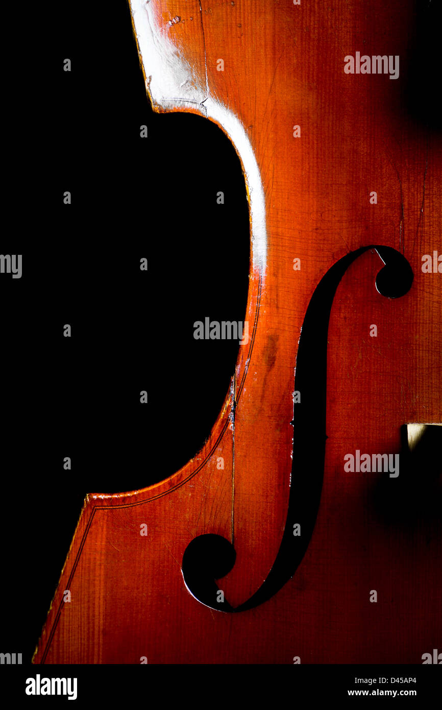 Color detail of a vintage double bass Stock Photo - Alamy