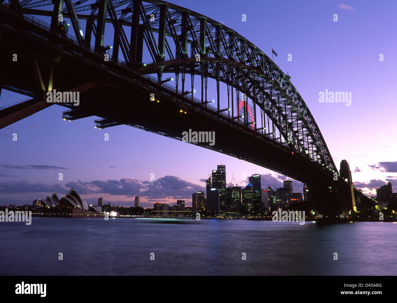 Sydney opera house moody night hi-res stock photography and images - Alamy