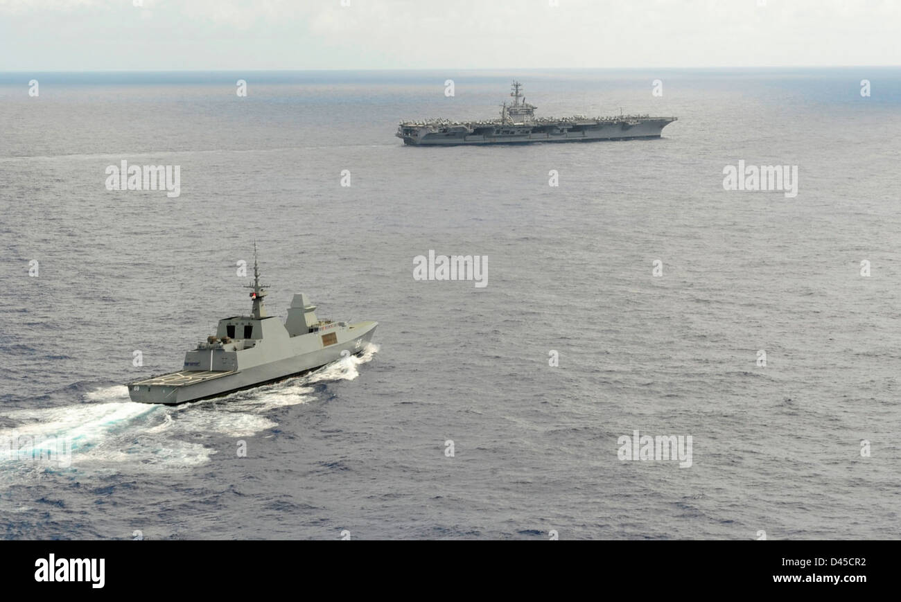 The Republic of Singapore frigate RSS Formidable (68) approaches USS ...