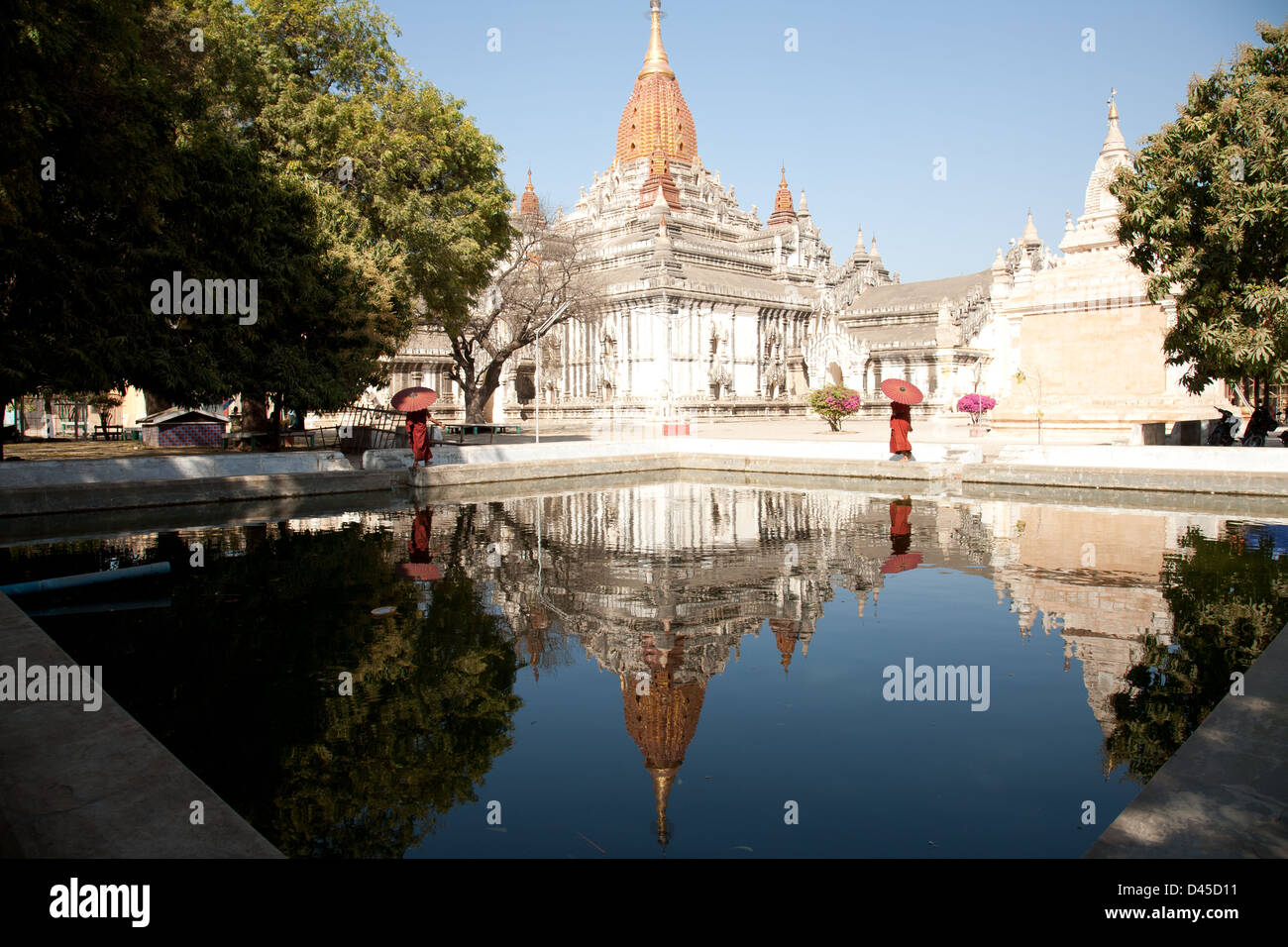 Two monks water hi-res stock photography and images - Alamy