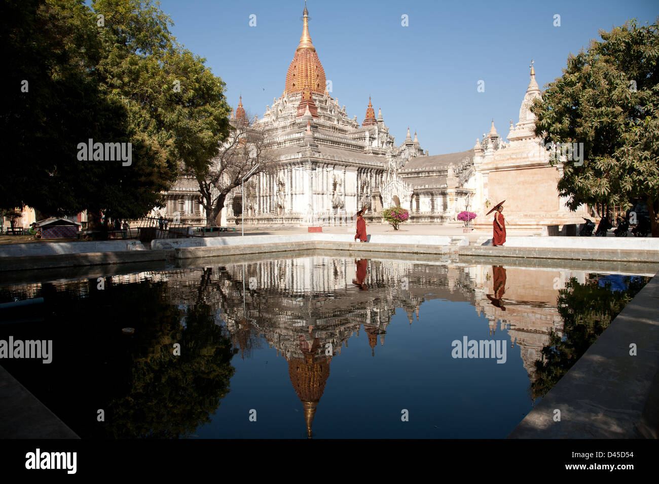 Two monks water hi-res stock photography and images - Alamy