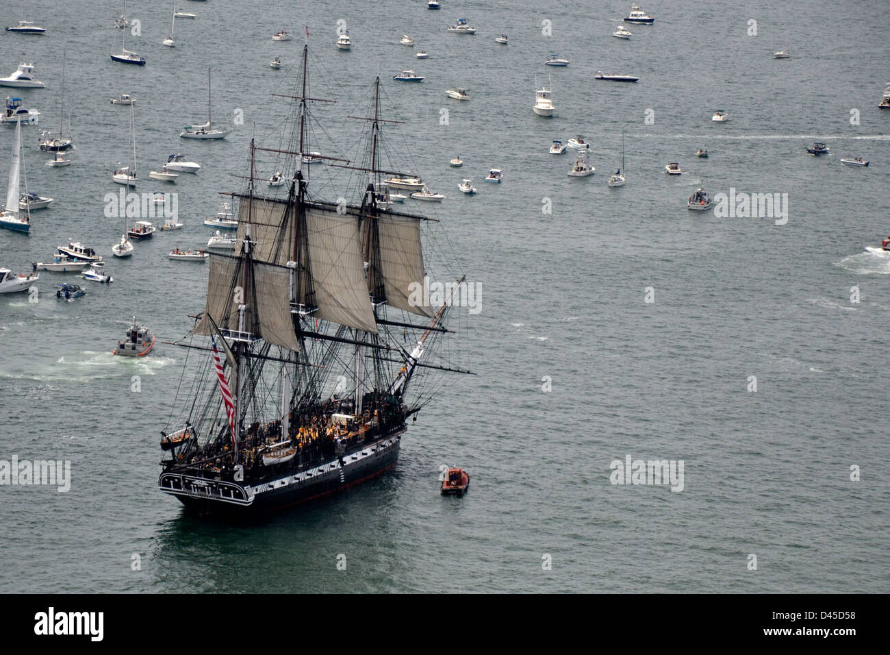 Uss constitution oldest commissioned hi-res stock photography and ...