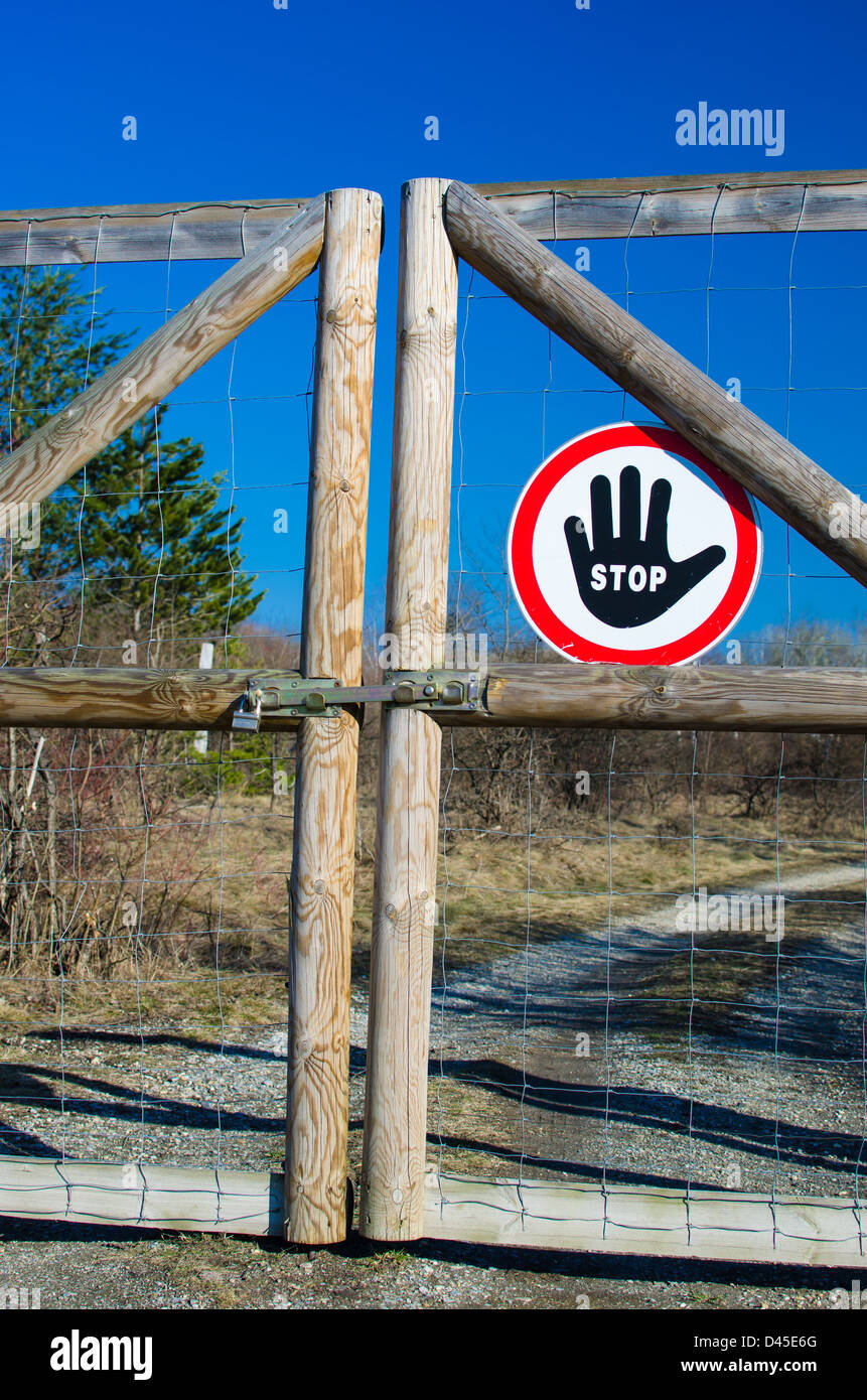 Industry gate lock sign hi-res stock photography and images - Alamy