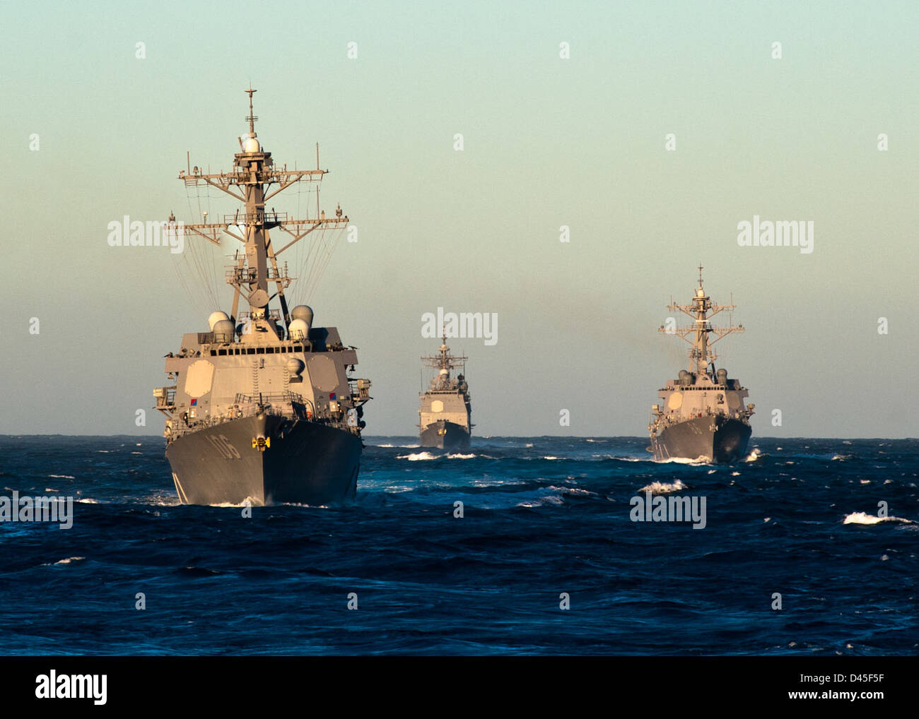 Us navy destroyers in hi-res stock photography and images - Alamy
