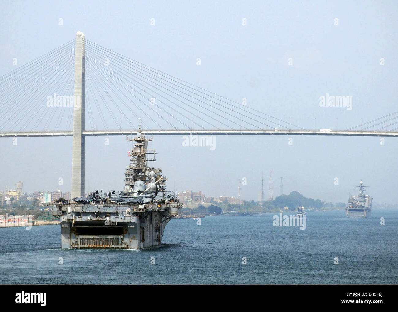 The USS Iwo Jima transits the Suez Canal, maintaining operational ...