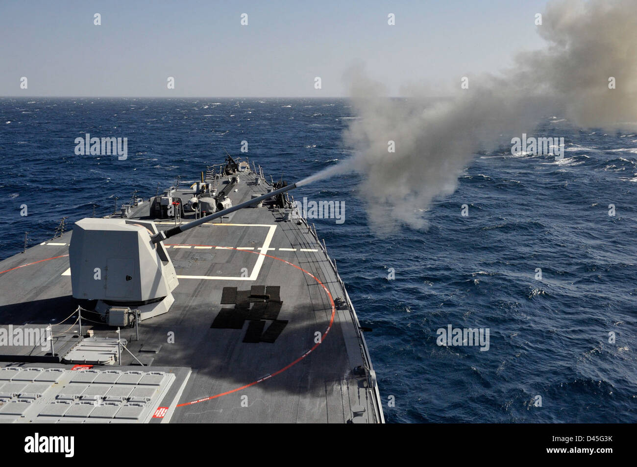 5 inch deck gun hi-res stock photography and images - Alamy