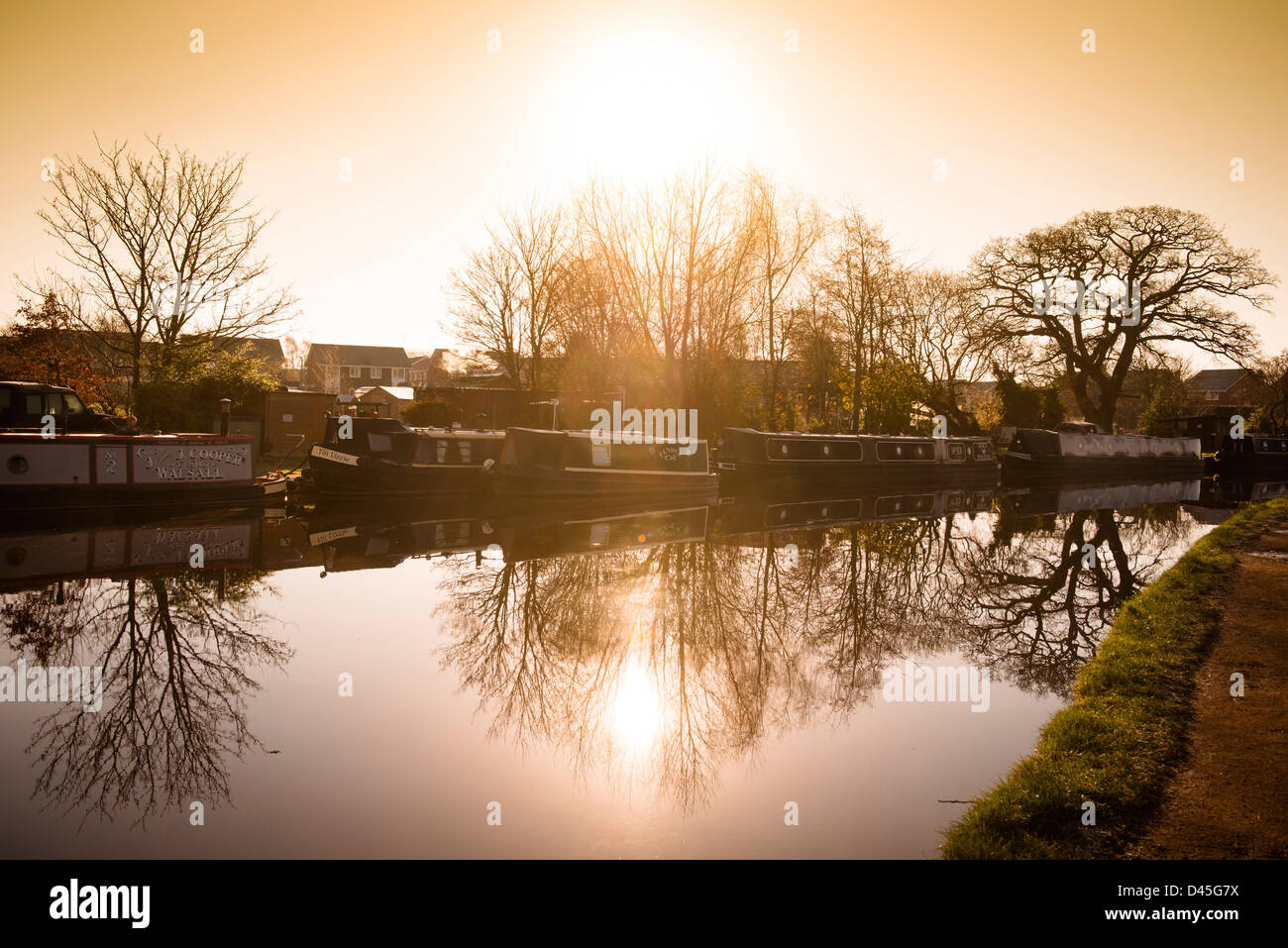 Canals at Penkridge, Staffordshire Stock Photo - Alamy