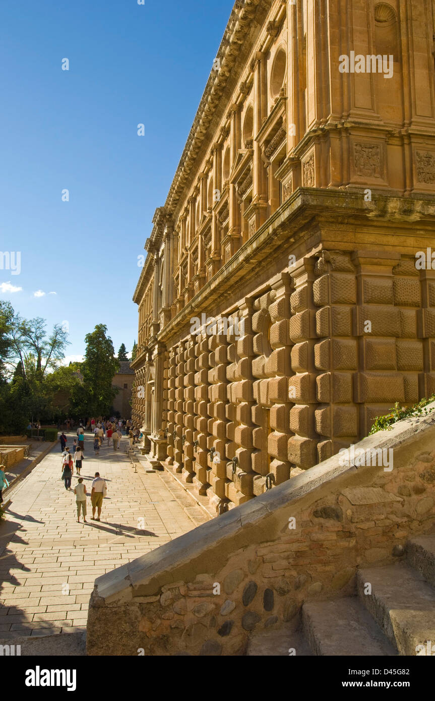 Alcazar palace granada hi-res stock photography and images - Alamy