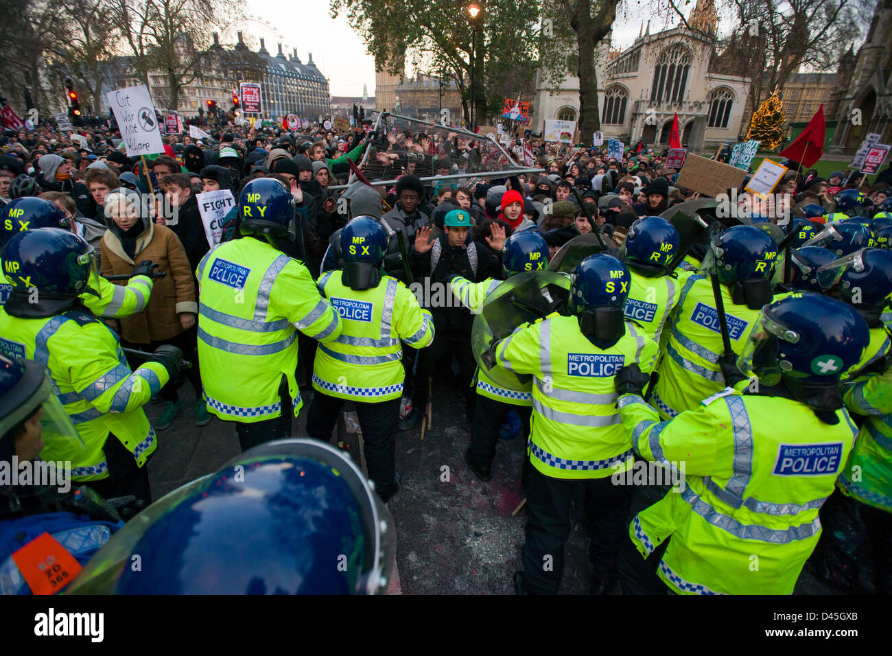 Crowd control barrier hi-res stock photography and images - Alamy