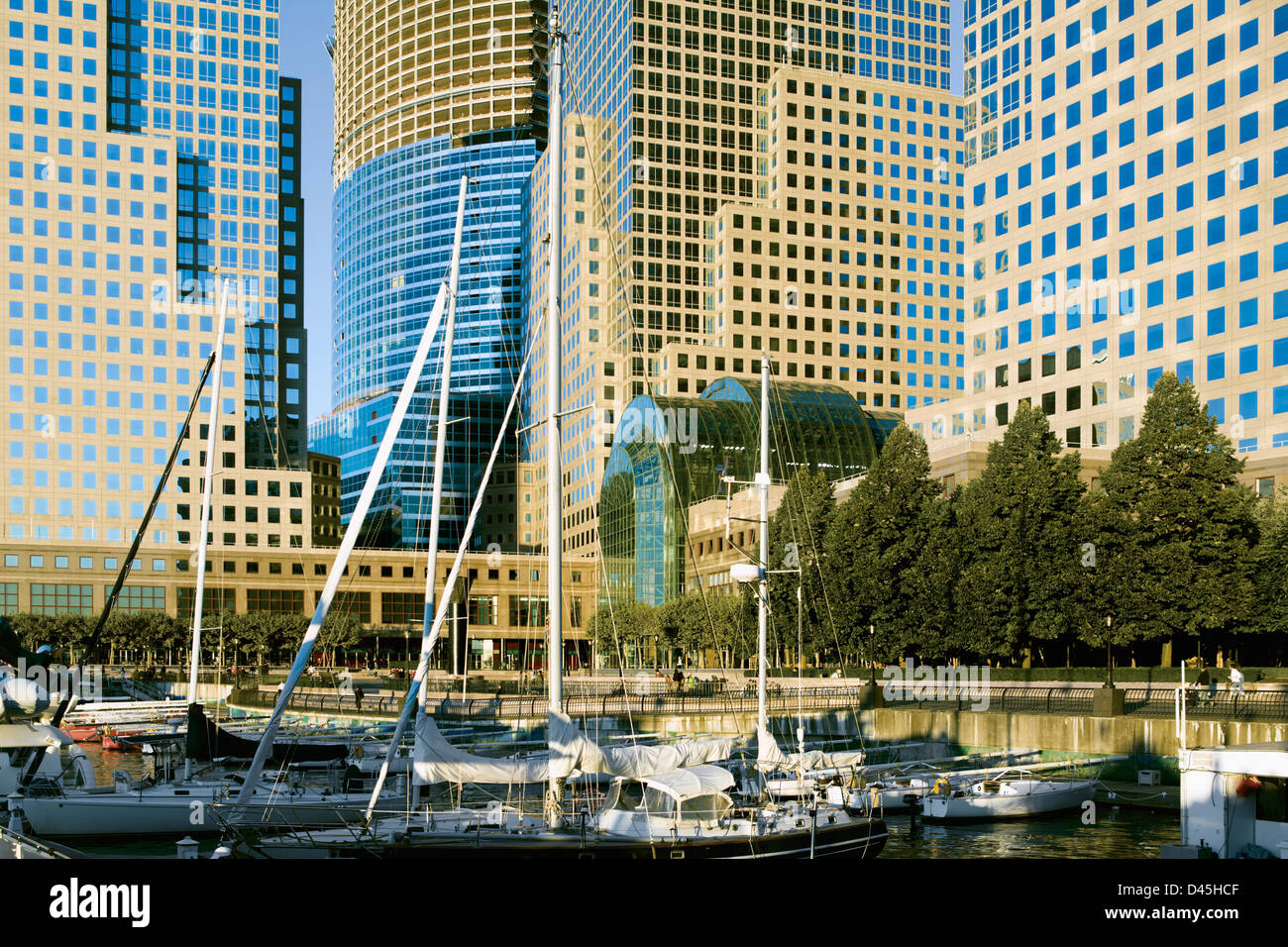 Boat Dock in Battery Park, New York Stock Photo - Alamy
