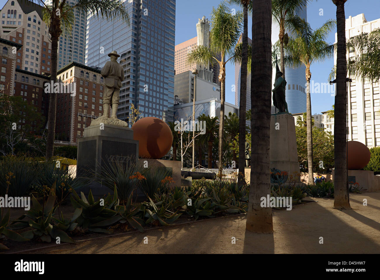 Pershing square park hi-res stock photography and images - Alamy