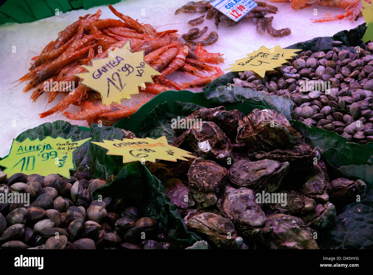 Shellfish assortment hi-res stock photography and images - Alamy