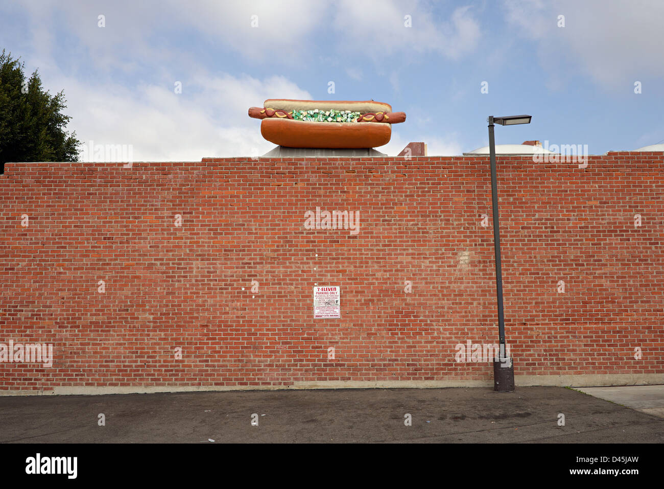 Giant hot dog hi-res stock photography and images - Alamy