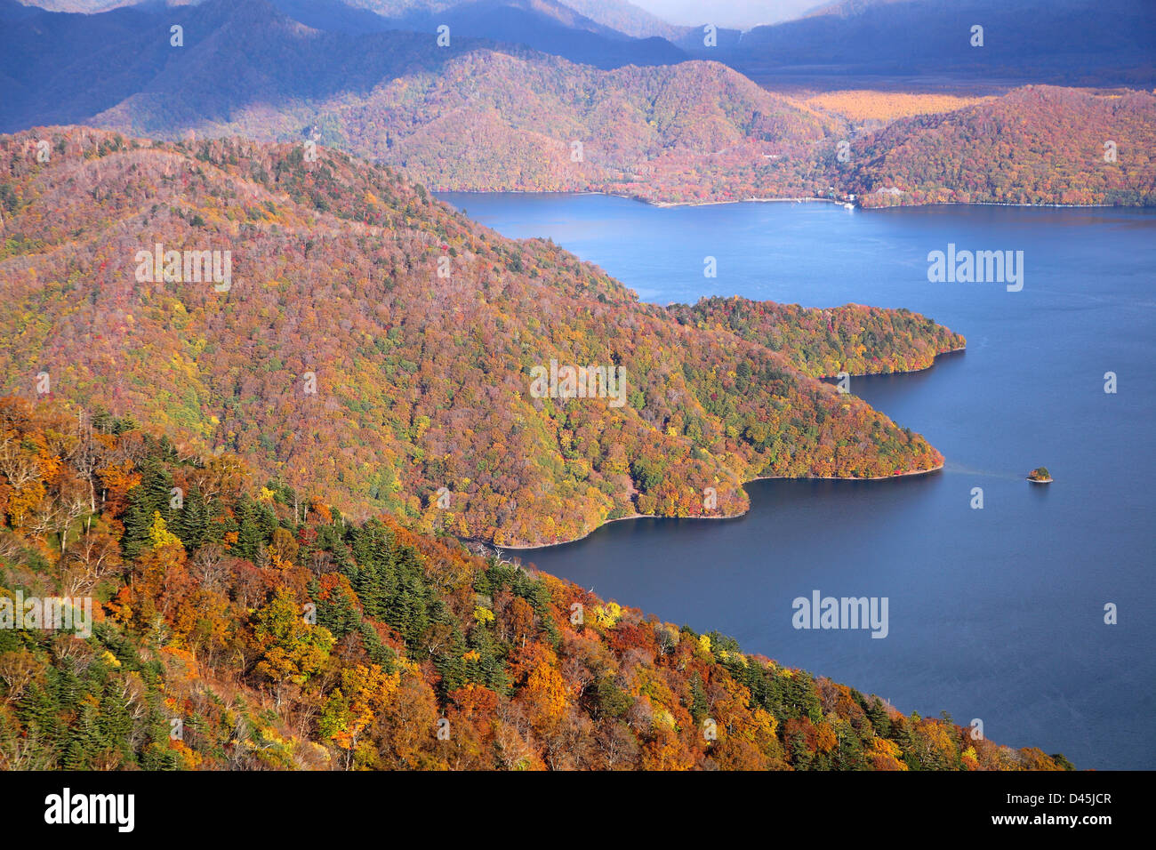 Autumn colours of Lake Chuzenji in Nikko, Japan Stock Photo - Alamy