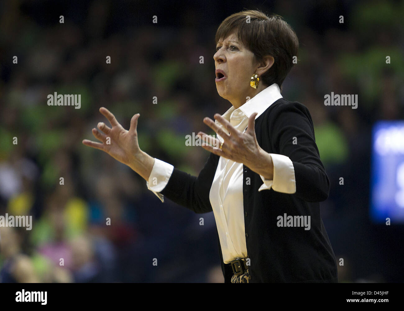 Notre dame head coach muffet hi-res stock photography and images - Alamy