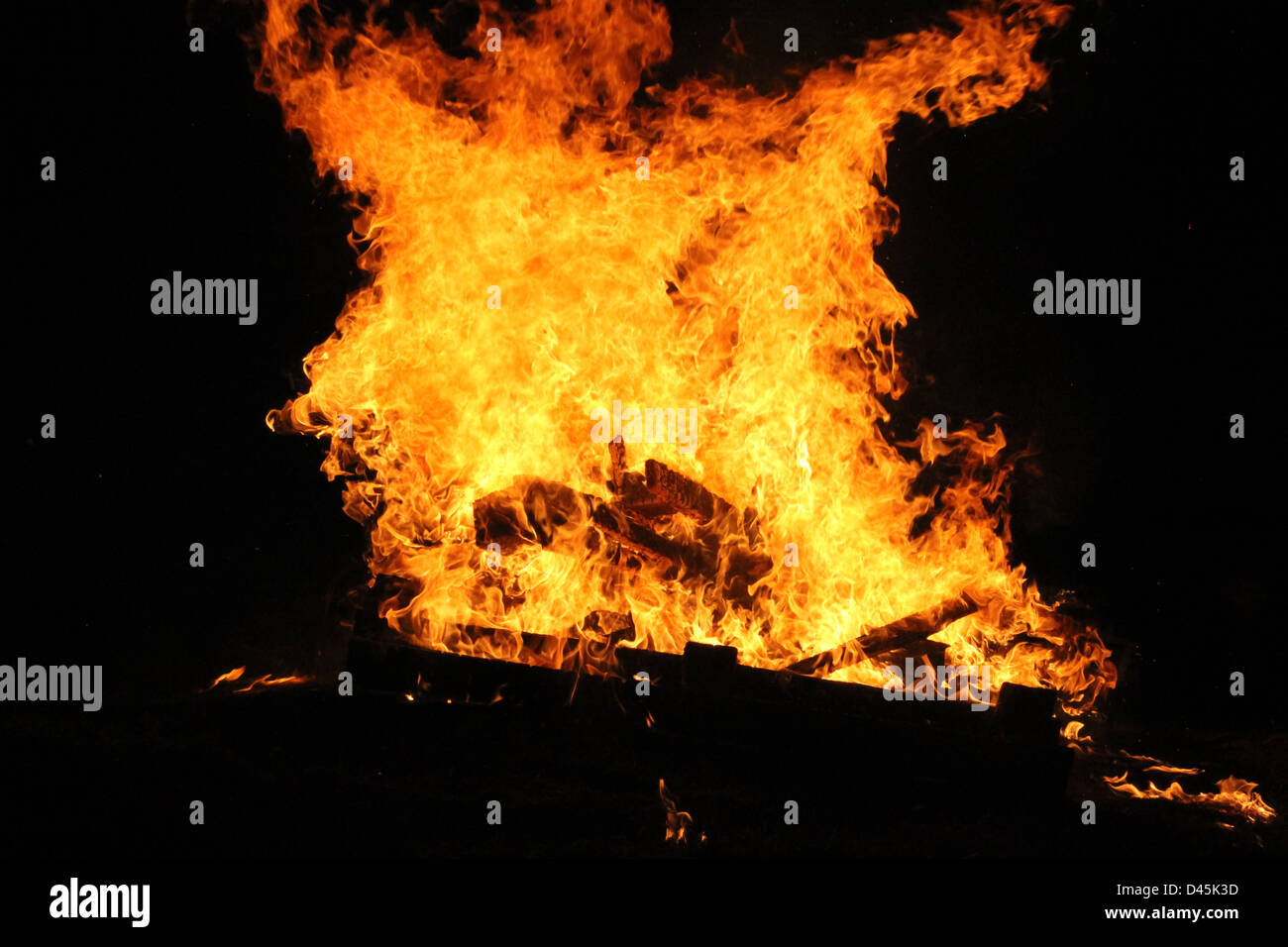 Burning beacon hi-res stock photography and images - Alamy