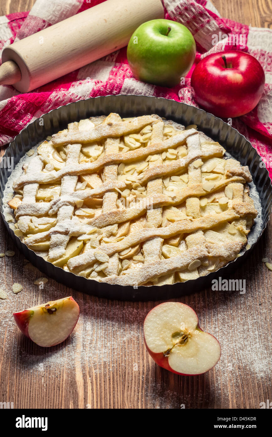 Apple tart icing sugar hi-res stock photography and images - Alamy