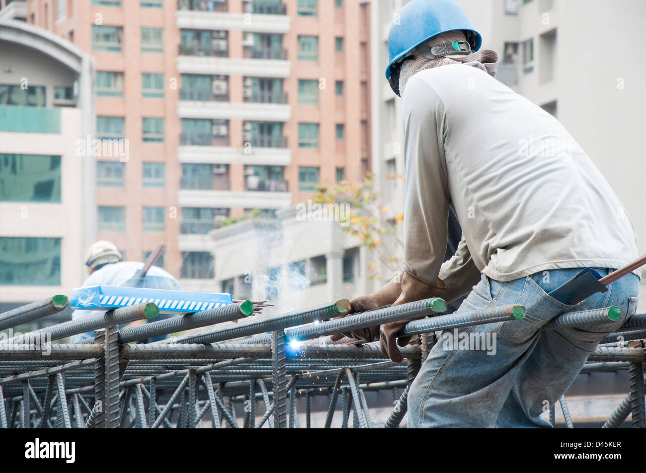 Weld reinforcement hi-res stock photography and images - Alamy