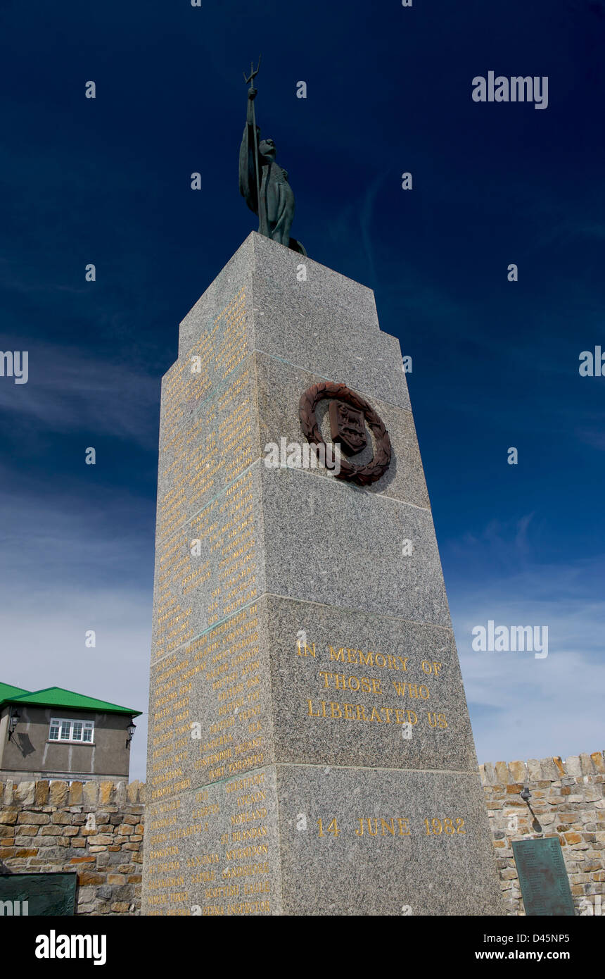 The memorial to the 1982 Falklands War between the UK and Argentina ...