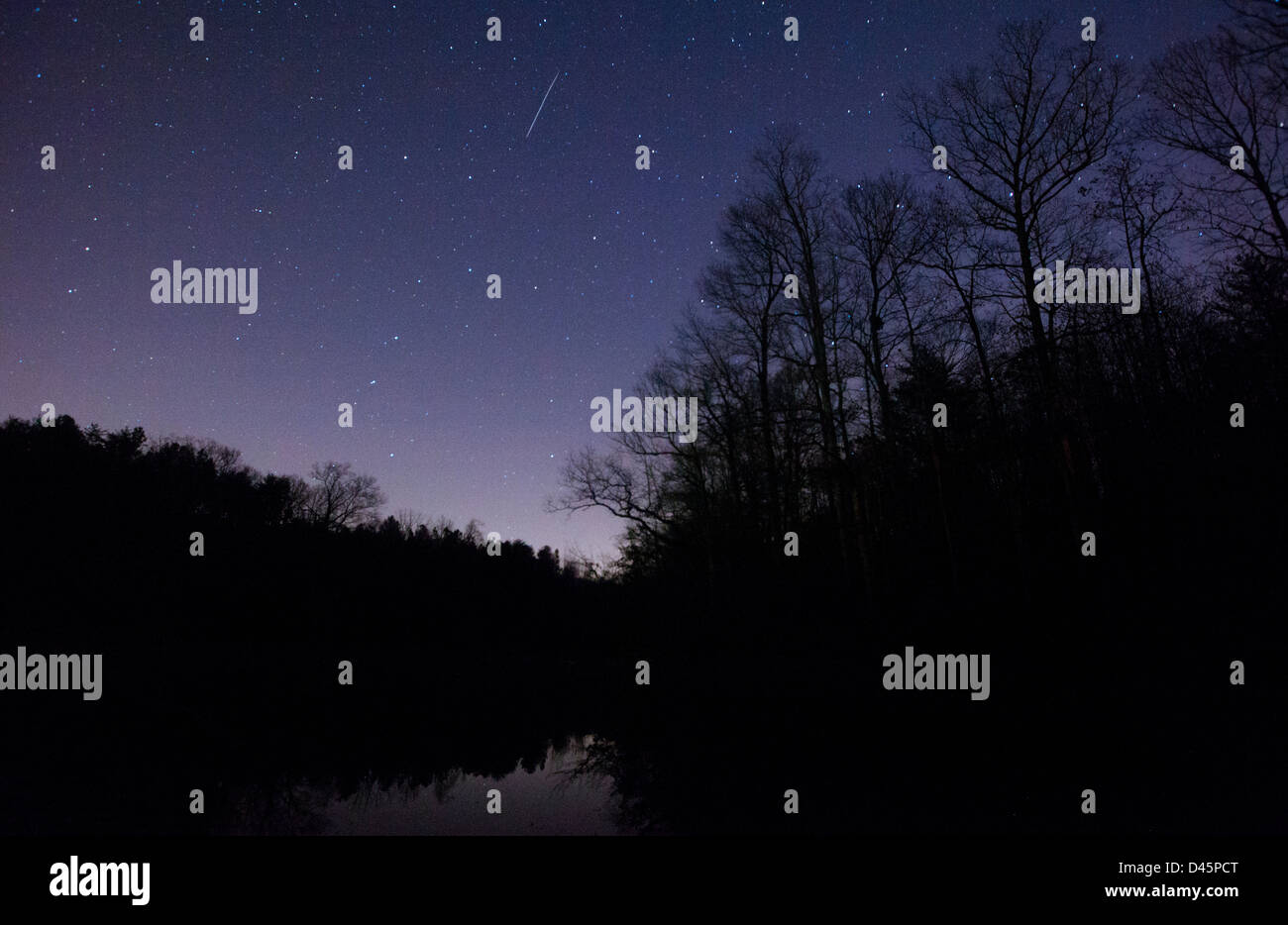 Geminid meteor shower december hi-res stock photography and images - Alamy