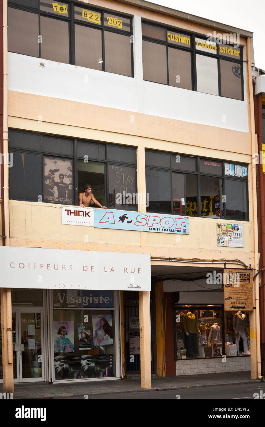 First floor window hi-res stock photography and images - Alamy