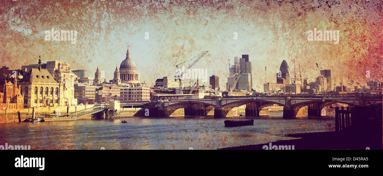 Dirty river thames hi-res stock photography and images - Alamy