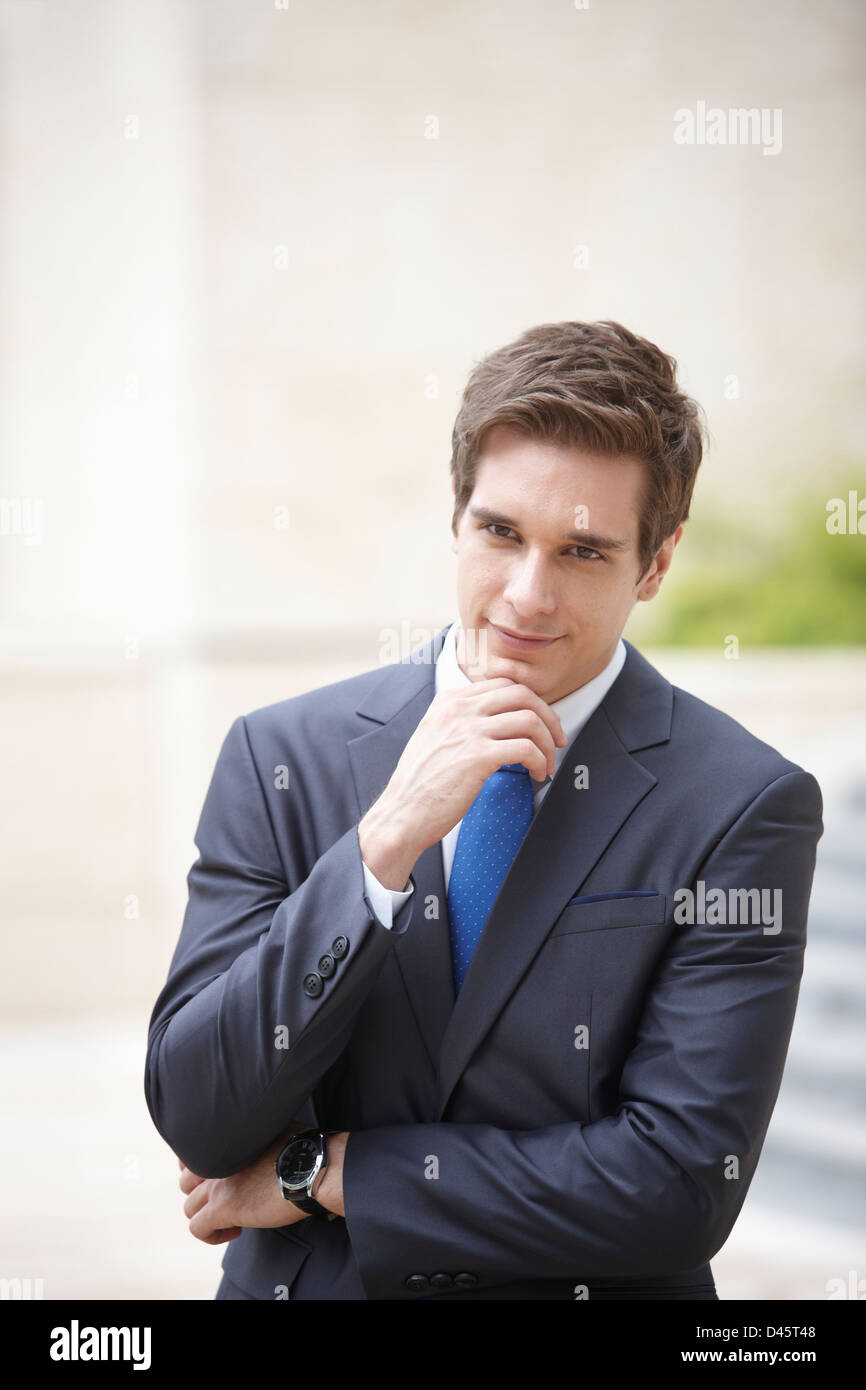 Thinking pose hi-res stock photography and images - Alamy