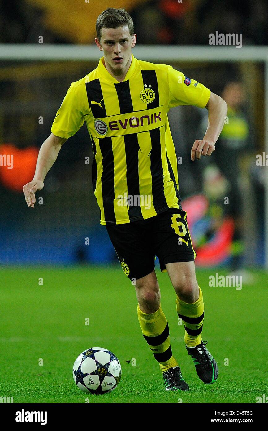 Dortmund, Germany. 5th March, 2013. Dortmund's Sven Bender controls the ...