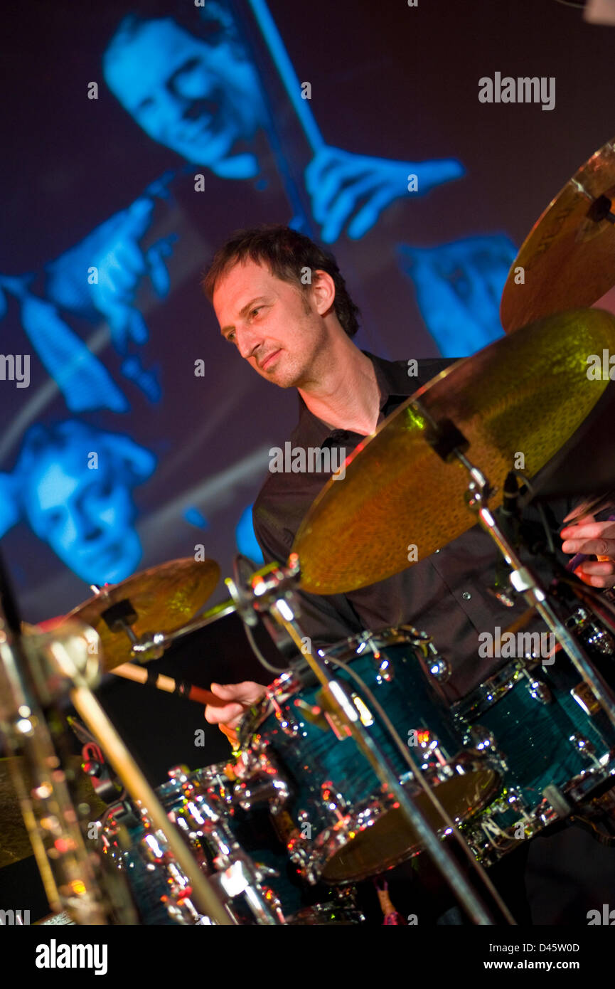 Mark walker drummer hi-res stock photography and images - Alamy