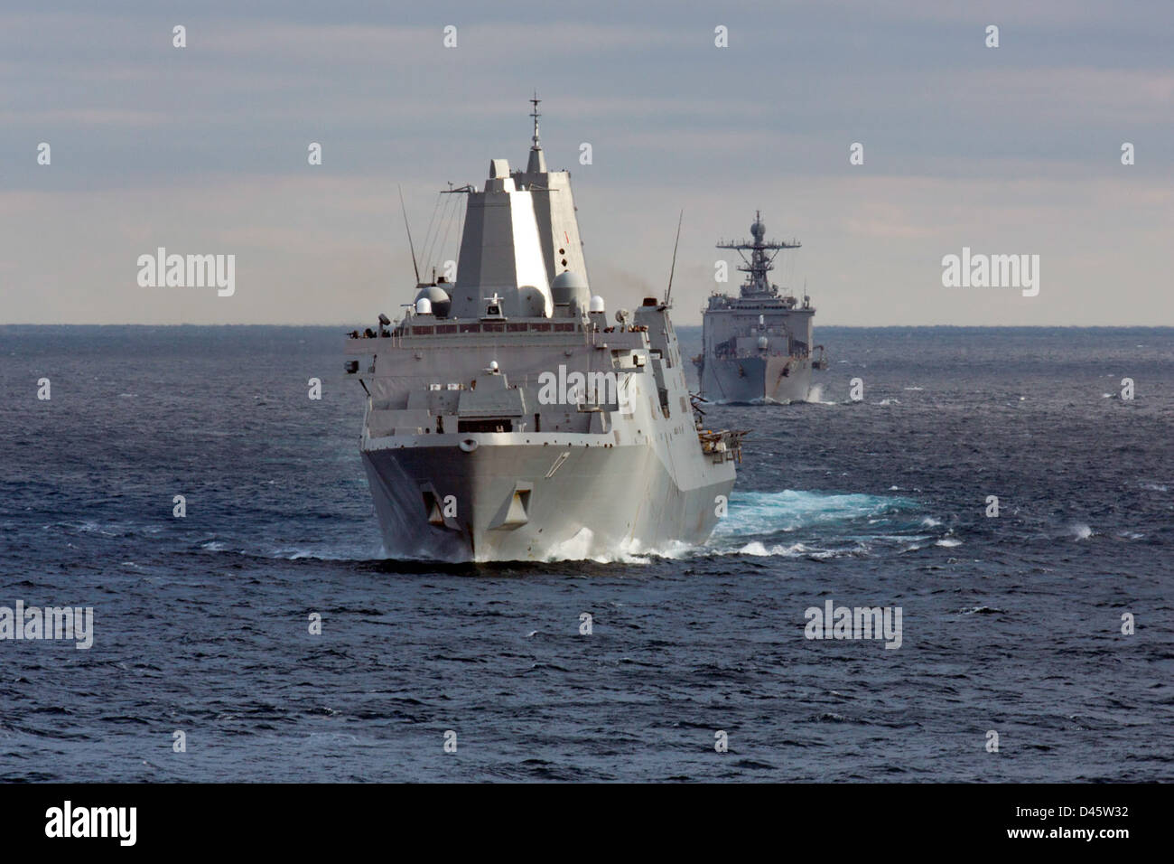 The USS San Antonio and USS Carter Hall conduct strait transit drills ...