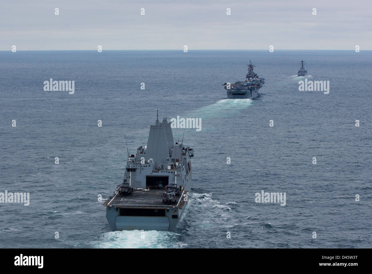 U.S. Navy ships sail in formation Stock Photo - Alamy