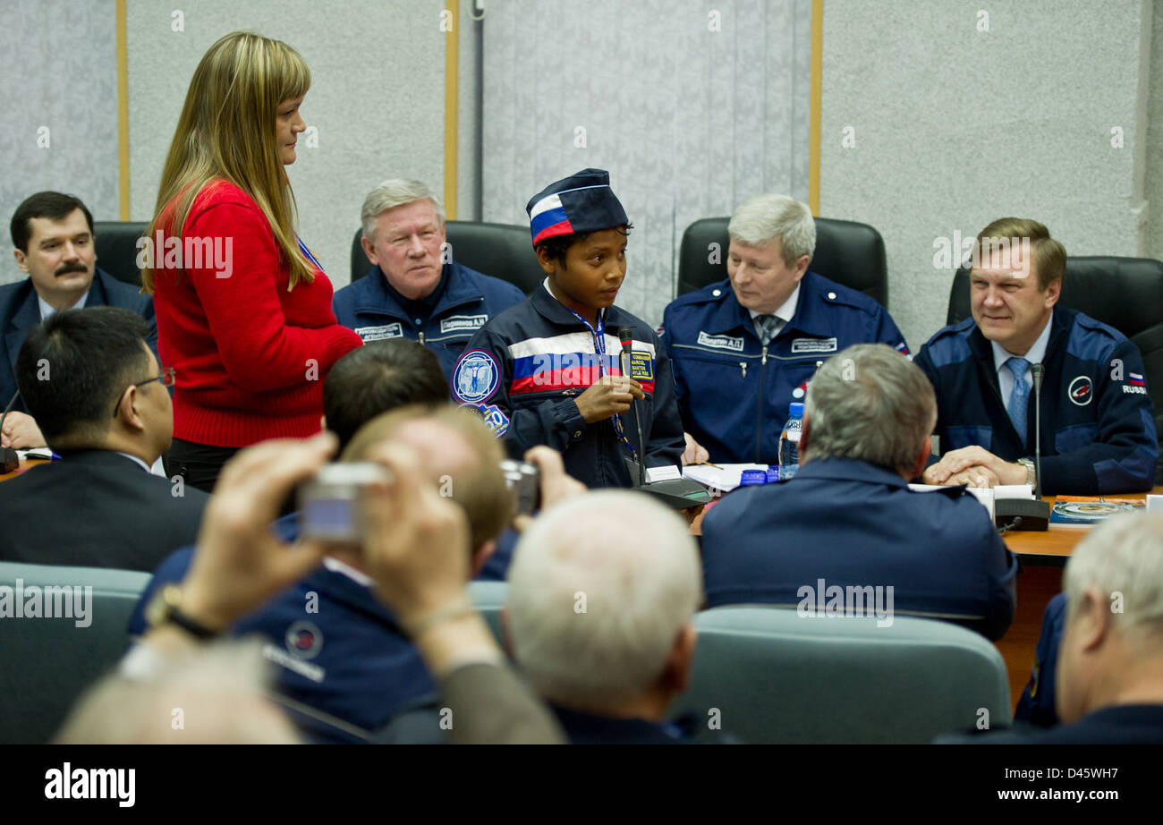 Expedition 27 State Commission (201104030019HQ Stock Photo - Alamy