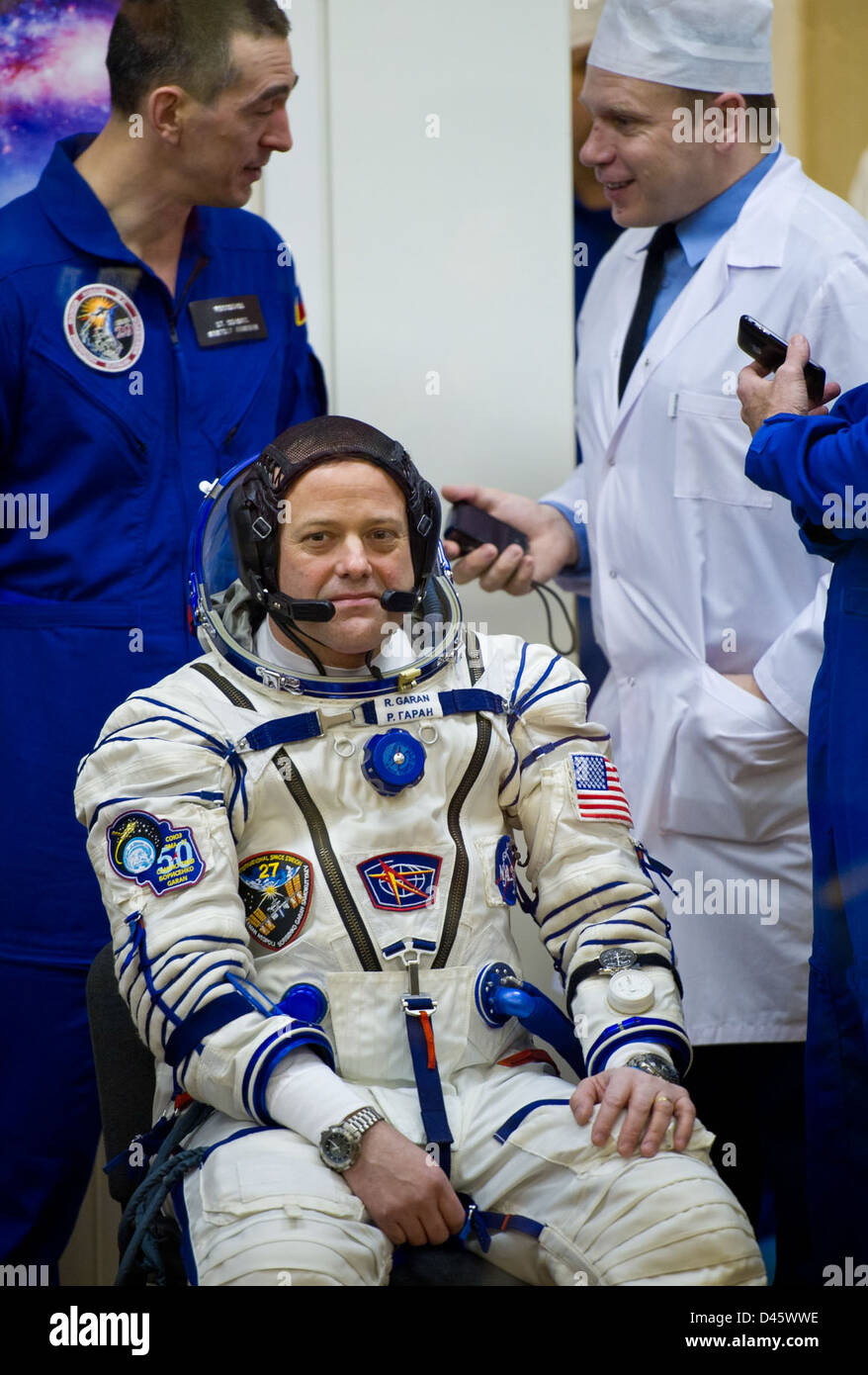 Expedition 27 Launch Day (201104050012HQ Stock Photo - Alamy