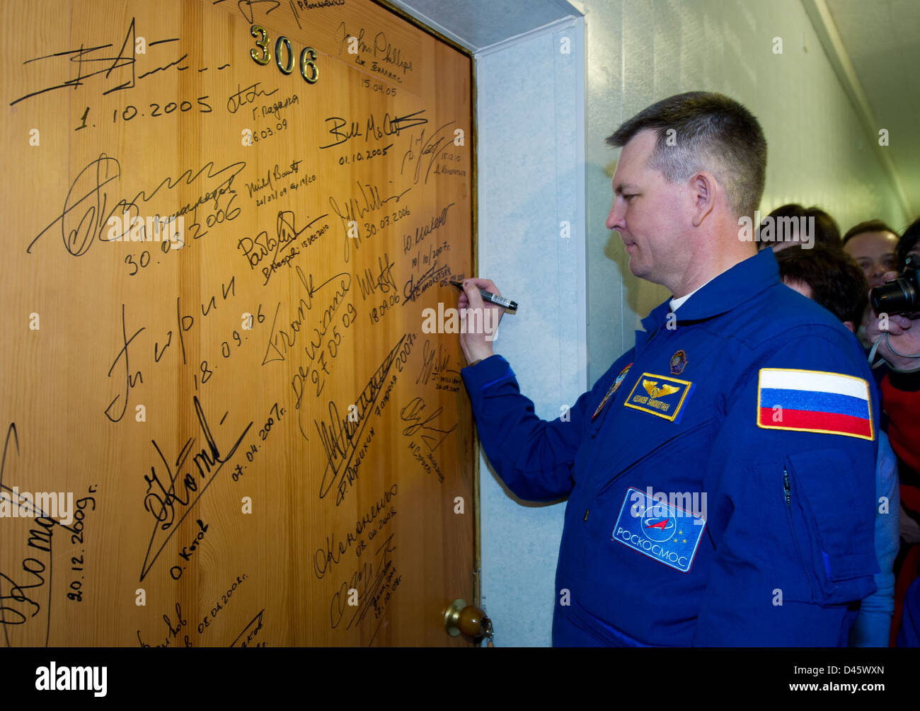 Nasa astronauts prepare expedition hi-res stock photography and images ...