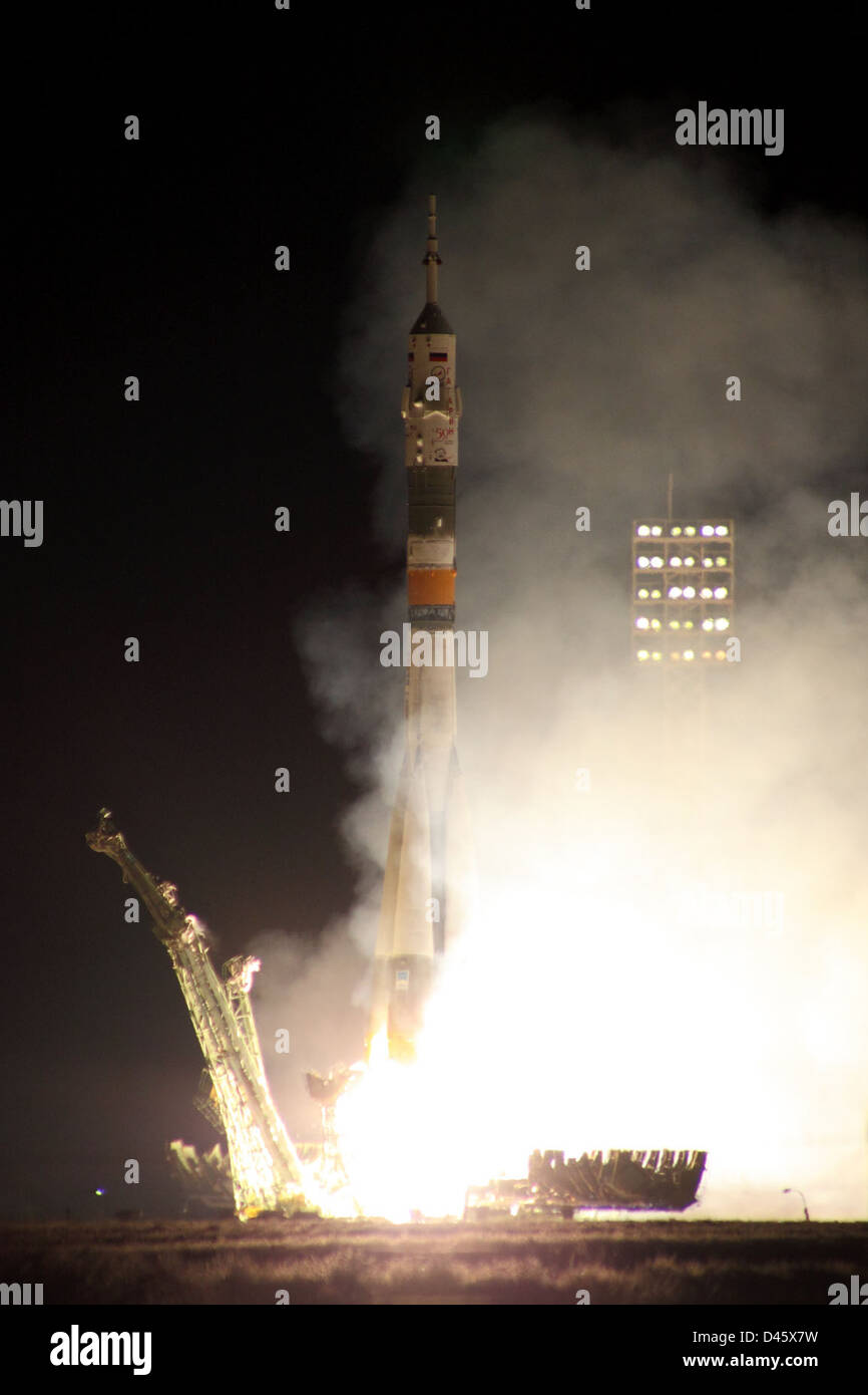 Expedition 27 start hi-res stock photography and images - Alamy