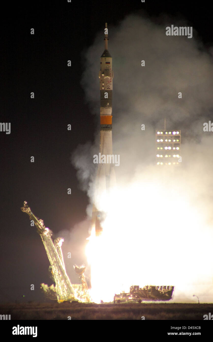 Expedition 27 launched from Baikonur Cosmodrome aboard Soyuz TMA-21 ...