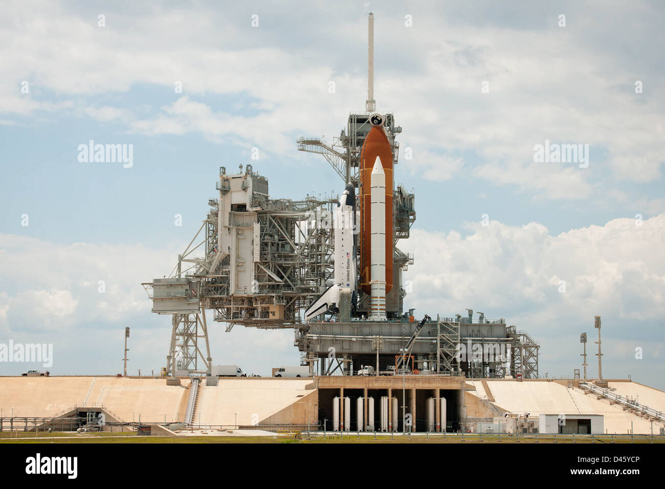 Space shuttle endeavour launch pad 39a hi-res stock photography and images - Alamy