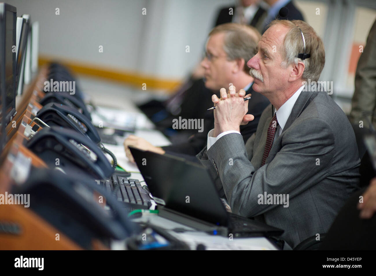 Kennedy space center shuttle launch hi-res stock photography and images ...