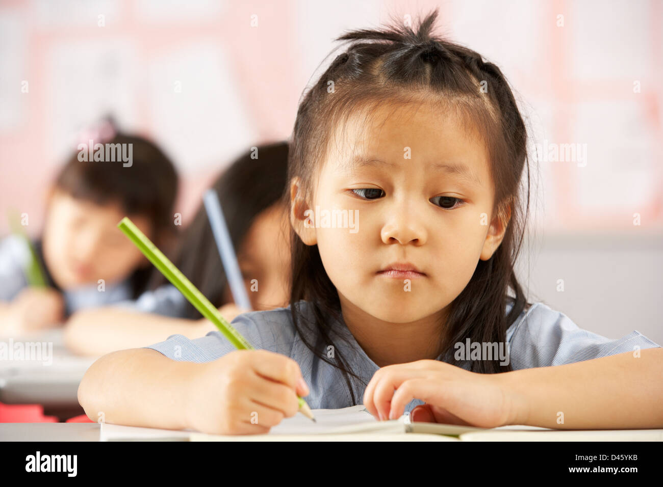 6 year old girl classroom hi-res stock photography and images - Alamy