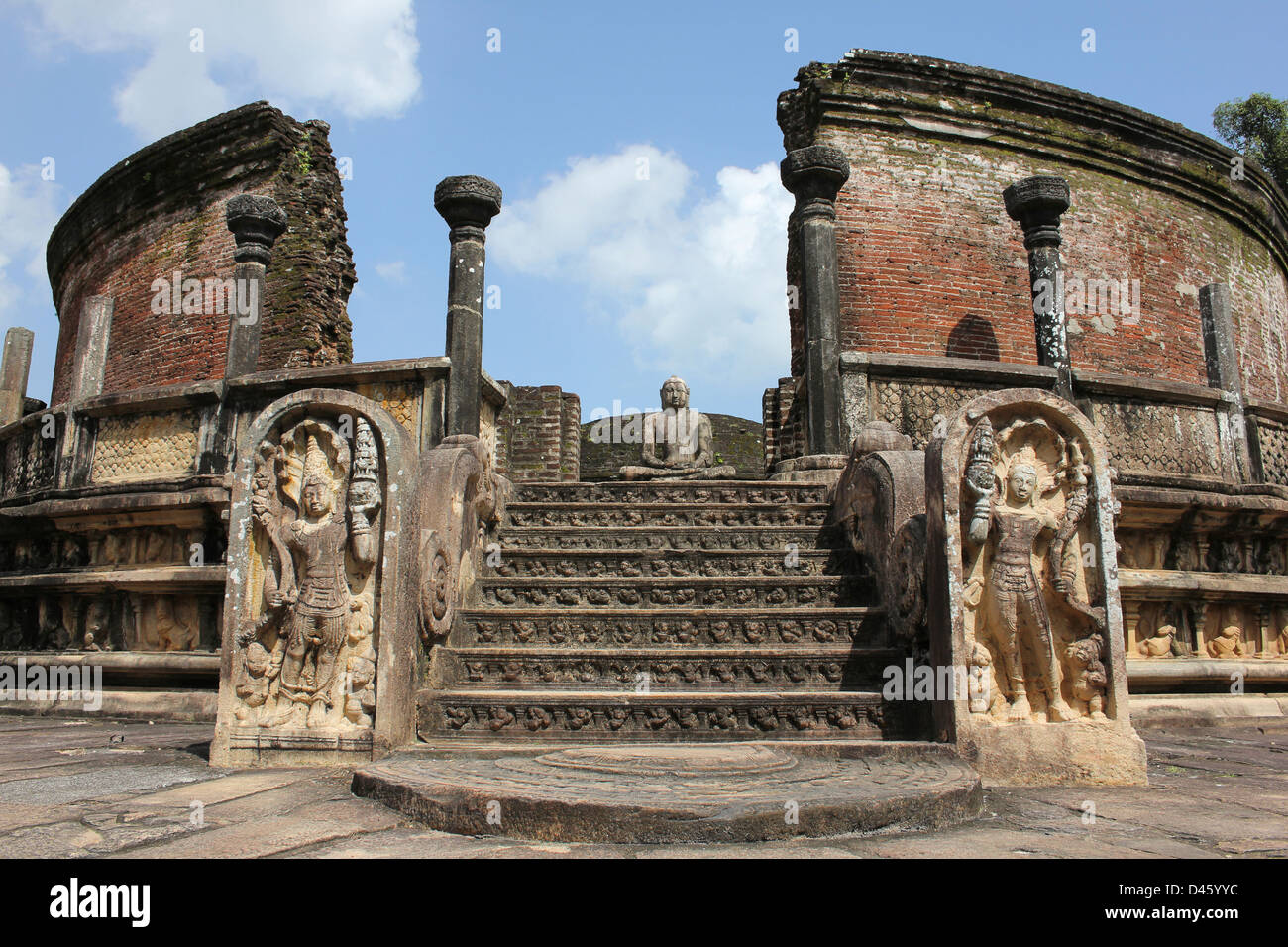 One Of Four Doorways Leading To The Vatadage, Polonnaruwa Stock Photo ...