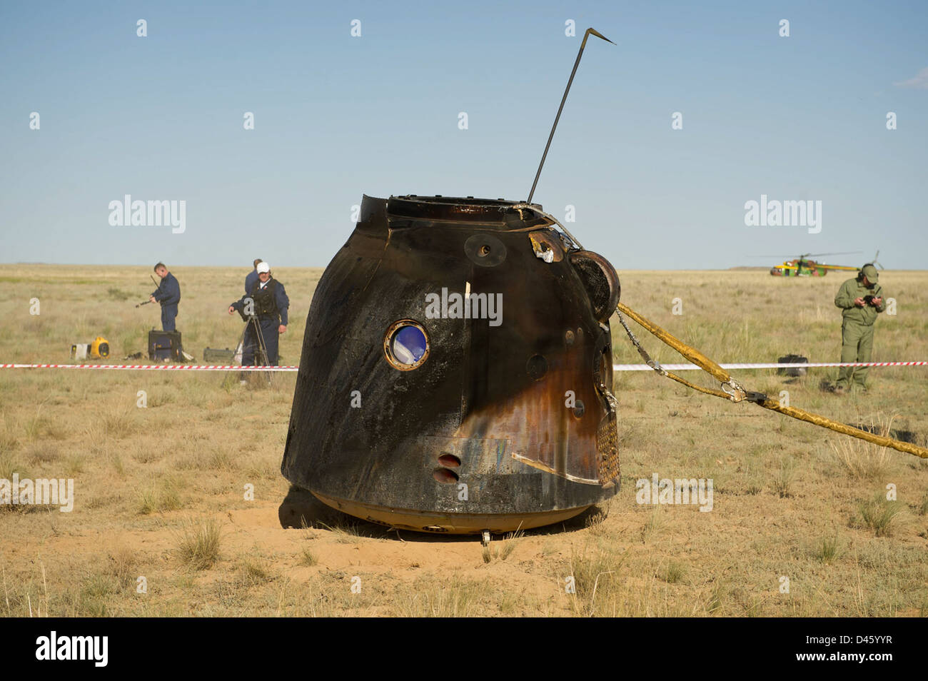 Expedition 27 Landing (201105240020HQ Stock Photo - Alamy