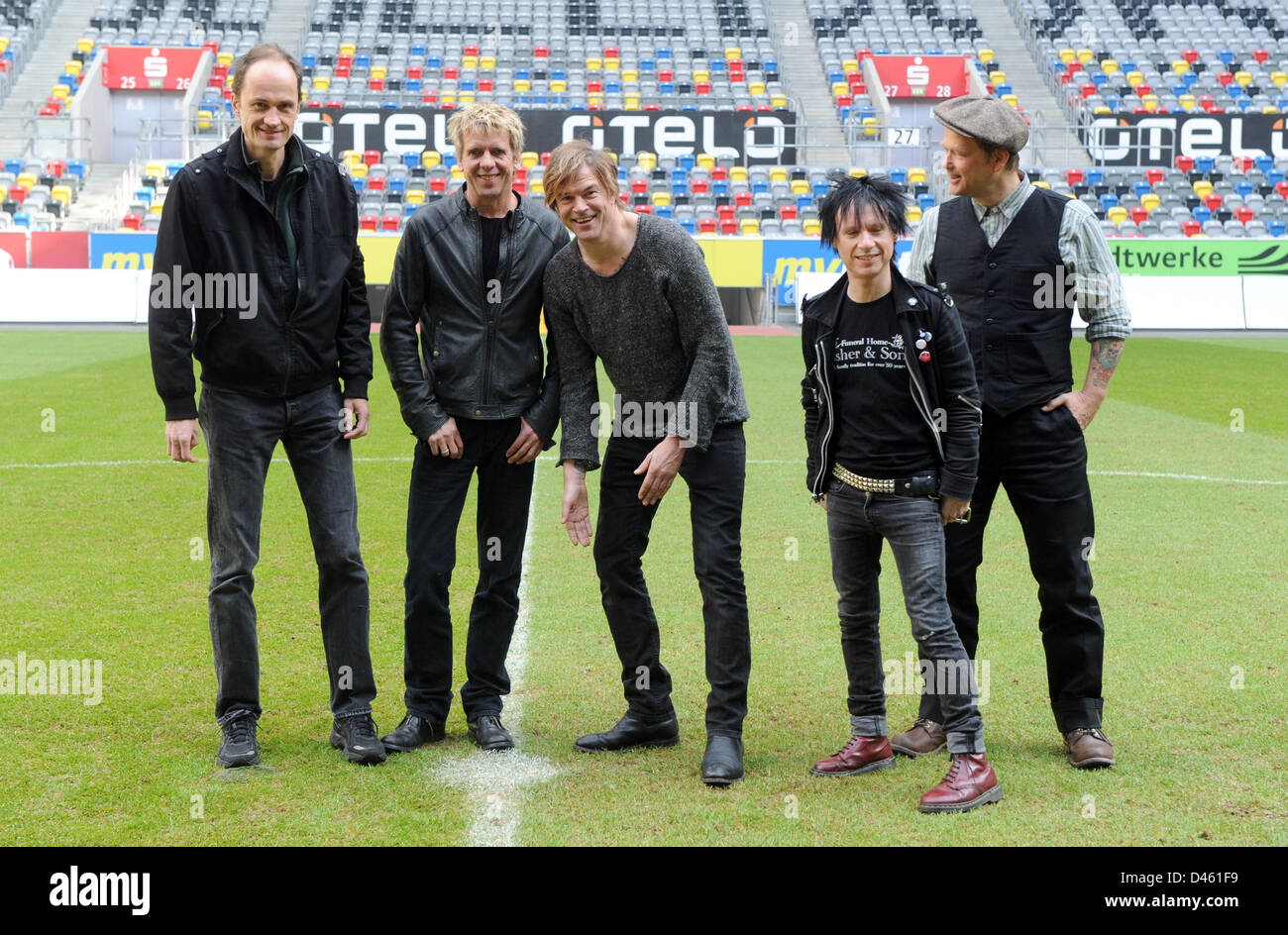 George stephen ritchie hi-res stock photography and images - Alamy