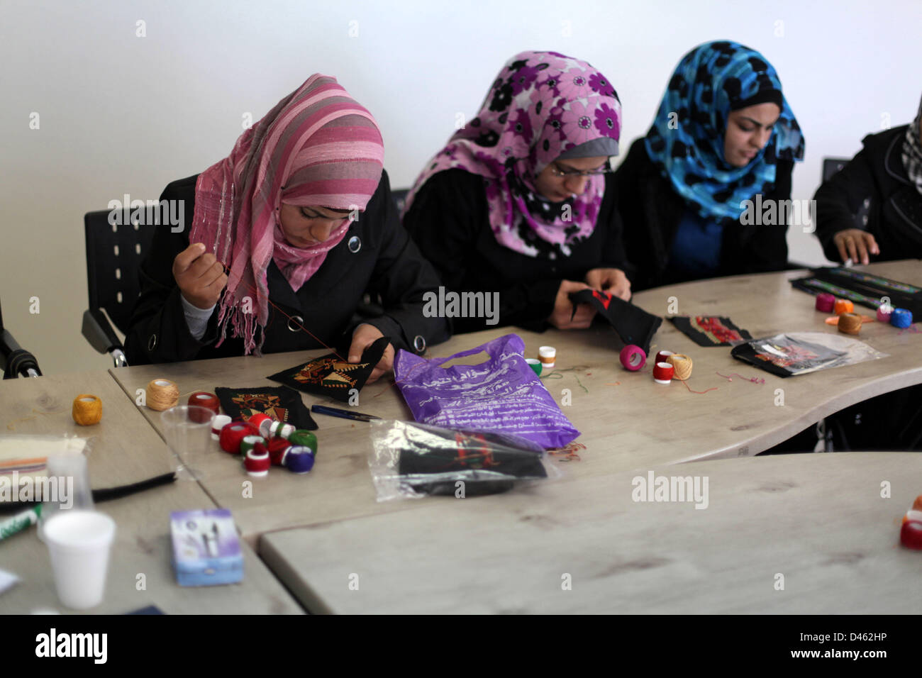 March 6, 2013 - Gaza City, Gaza Strip, Palestinian Territory - Deaf ...