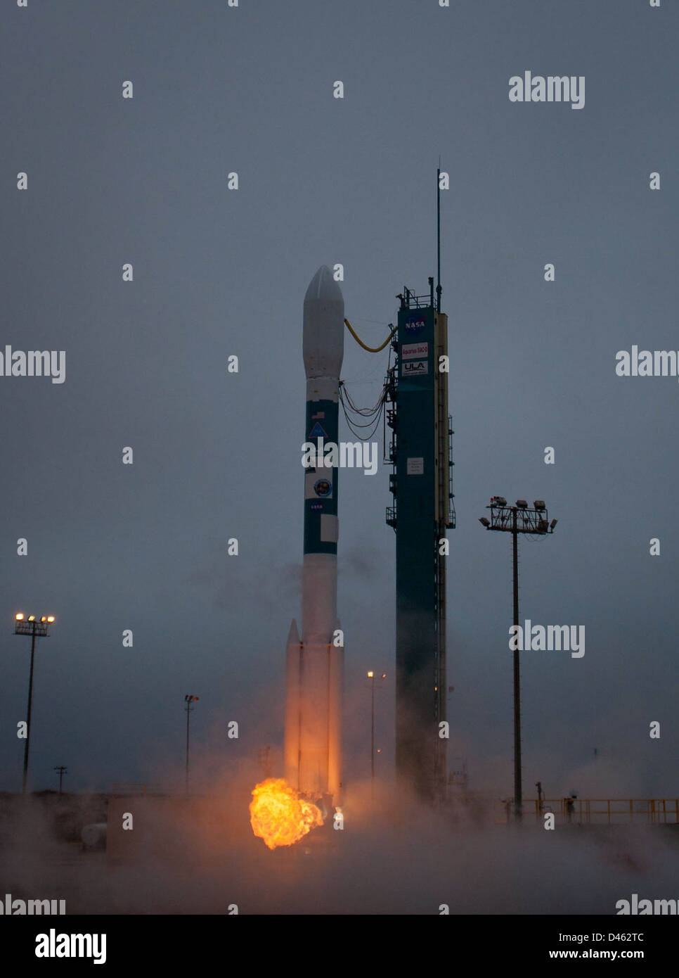 Aquarius SAC-D Launch (201106100018HQ Stock Photo - Alamy