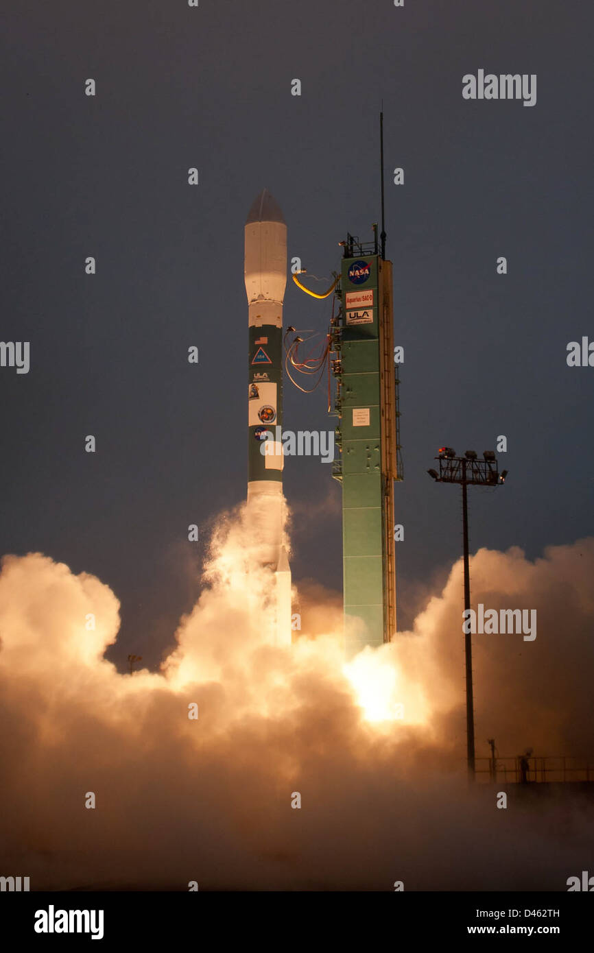 Aquarius SAC-D Launch (201106100020HQ Stock Photo - Alamy